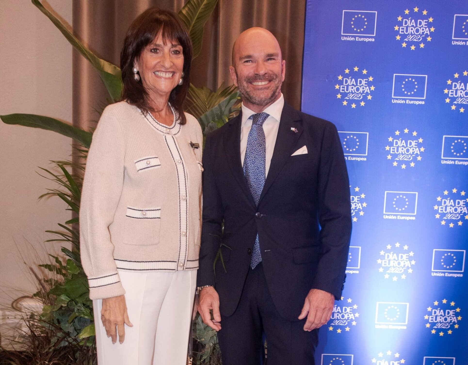 Reception at the Embassy of the European Union - Embassy of the ...